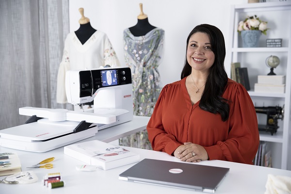 Auto Digitizing a Flower - Learn & Create - BERNINA